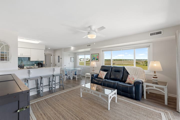 Panoramic Views Just Steps From The Beach! - Carolina Beach, NC