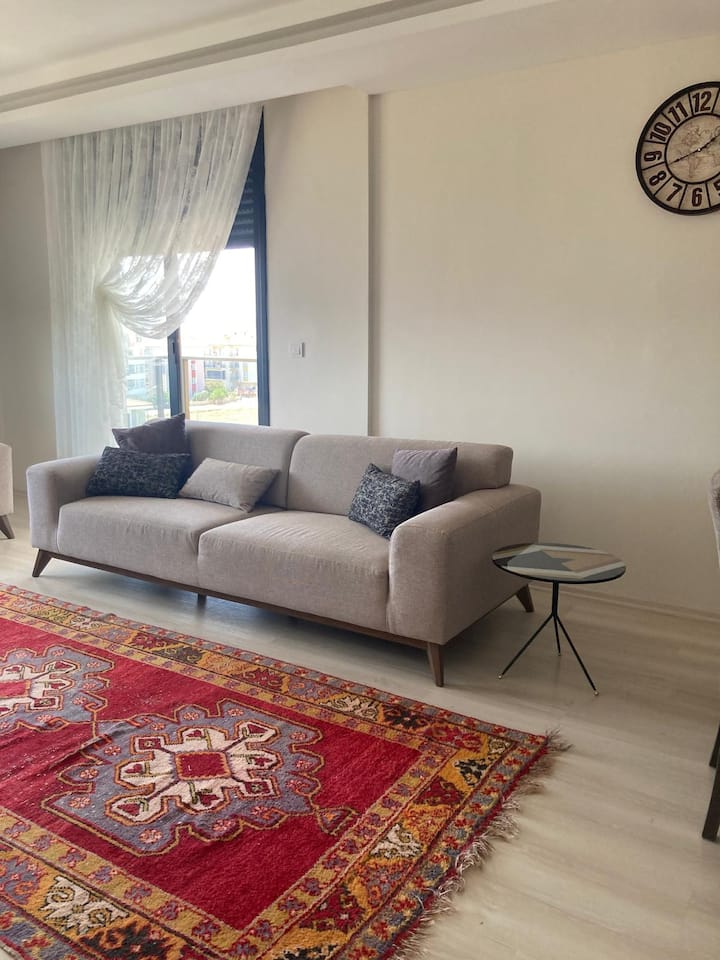 Seferihisar Merkezde Havuzlu 2+1  Daire - Seferihisar