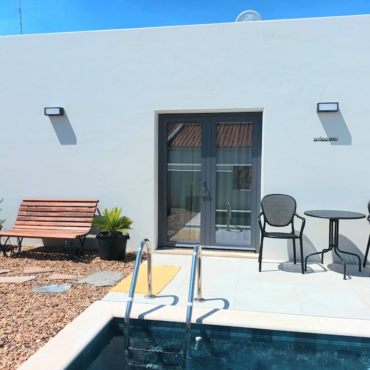Estúdio Mali – T0 Em Campinho, P.almoço E Piscina - Portugal