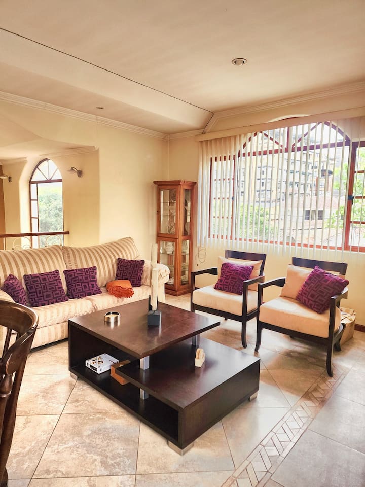 Intiraymi Departamento En Puertas Del Sol - Cuenca