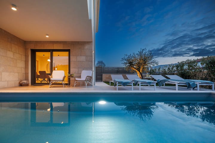 New 2026 Casa Mare Malinska With Heated Pool - Malinska