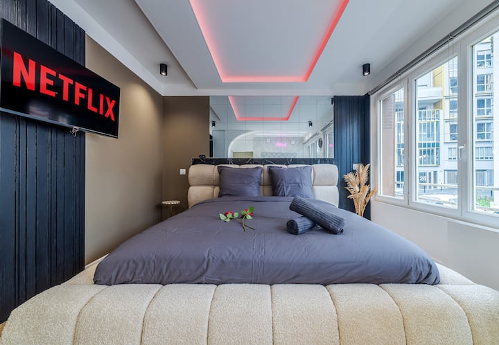 Love Room Avec Jacuzzi Privatif, à 10 Min De Paris - Gentilly
