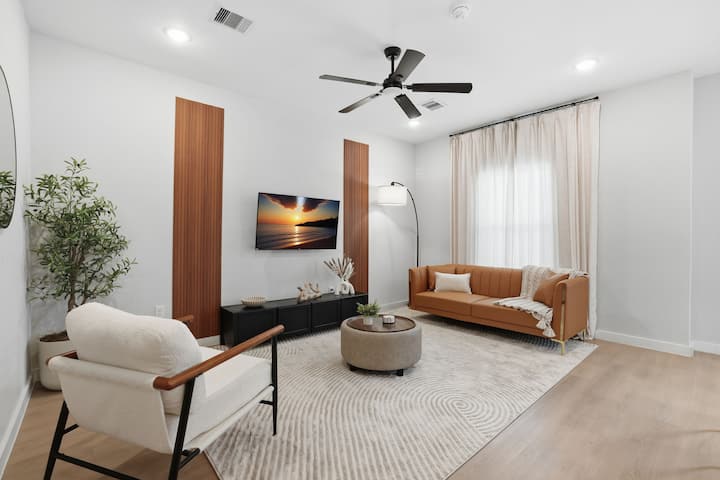 Luxury 3br Retreat Mins•nrg/med Center•free Parkin - Houston, TX