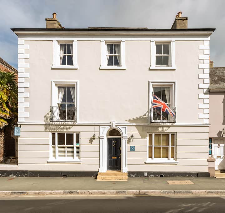 Self Contained Apartment In Central Regency Home. - Buckfastleigh