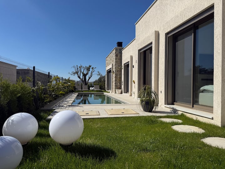 Peaceful Gürece Villa For Summer Holidays - Gümbet