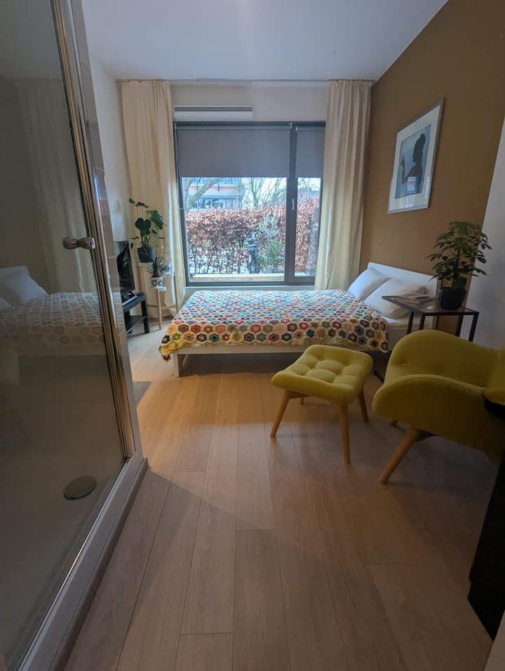 Business-friendly Apartment Near City Center - Utrecht