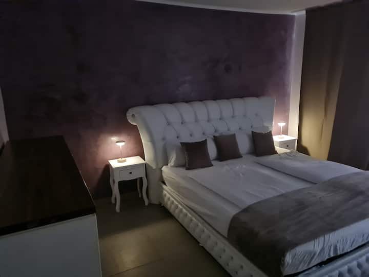 Sehr Schöne 5 Zimmer Wohnung Mit Garten Und Terras - Mainz