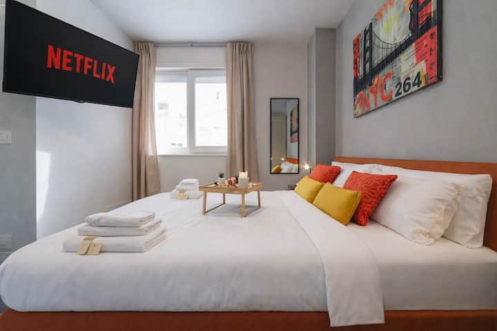 Bright, Spacious & Quiet Apartament Near Bari Port - Bari