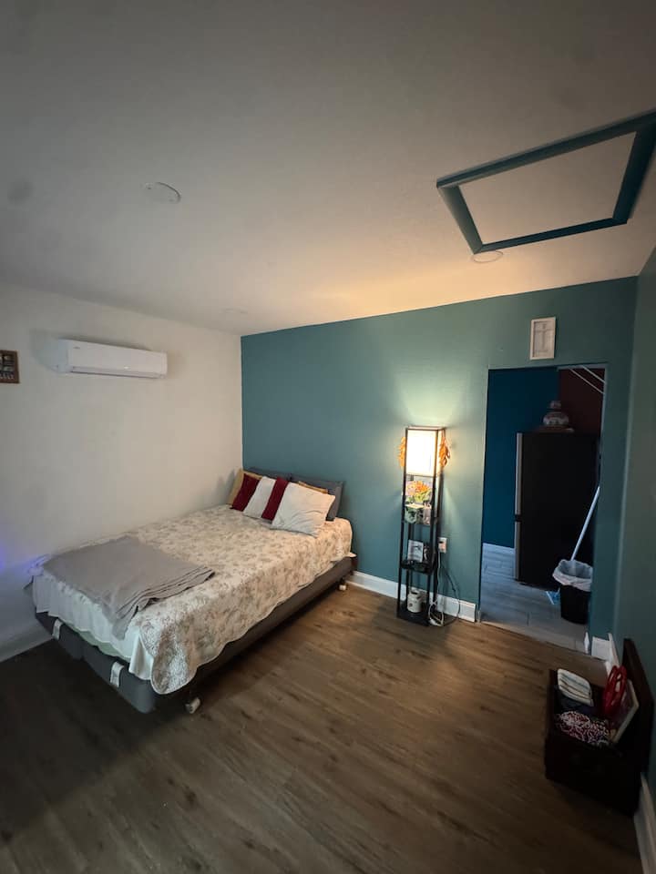 Happy Room 1312 - Apollo Beach, FL