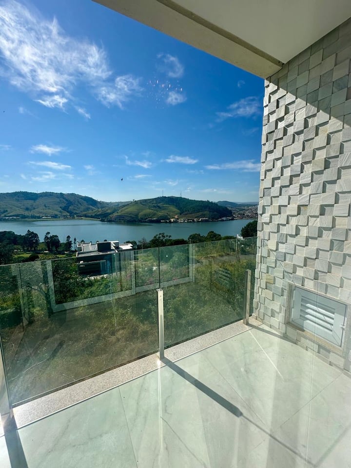 Casa De Alto Padrão Com Vista Para O Lago - Capitólio