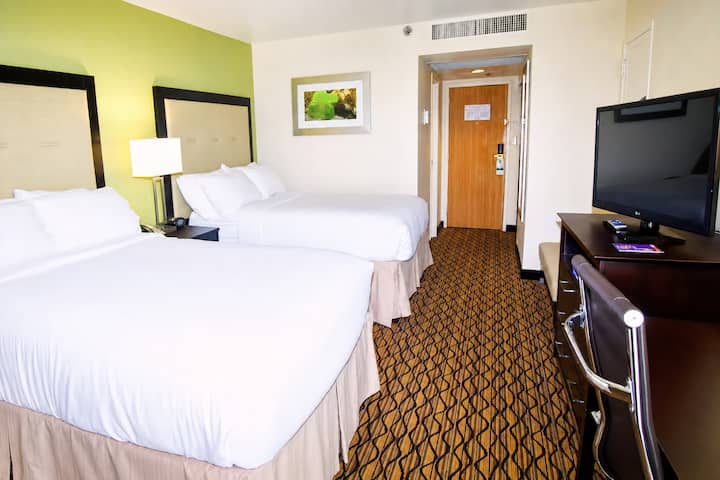 Bayfront Retreat | 5 Min Drive To North Beach - Corpus Christi, TX