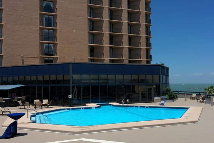 2 Units | Downtown Bay Area | Close To Mcgee Beach - Corpus Christi, TX