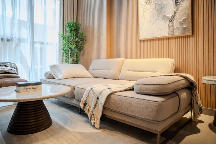 The Clay Loft | Stylish 1br With Pool, Parking - Sharjah