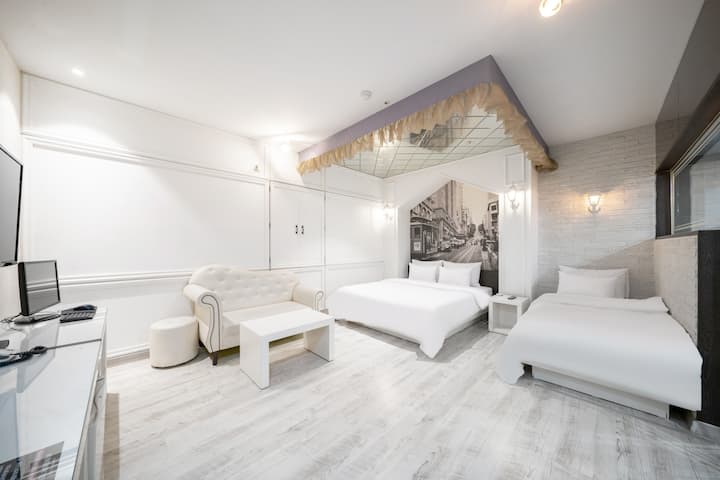 Hotel Armdaum (호텔아름다움) - 명곡동