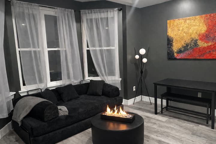 Midnight Ember | Moody City (1br) Escape - Brewerytown - Philadelphia
