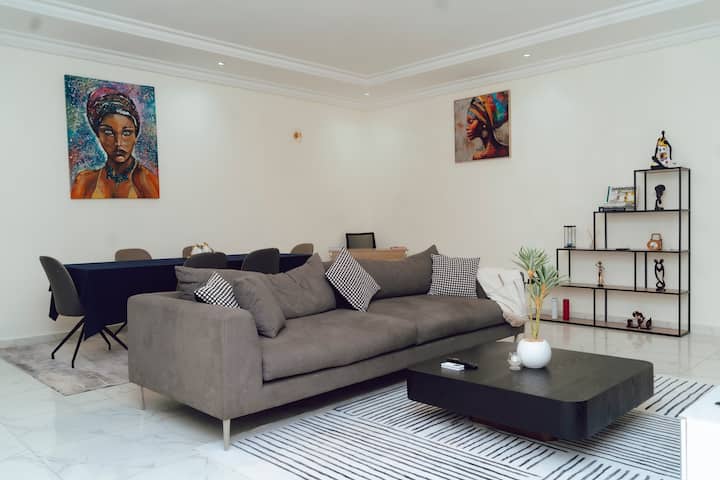 Splendide T3 | Luxe | Grand Lit | Balcon | Parking - Gabon