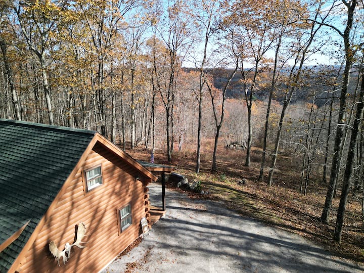 Private Mountain Escape, 50+ Acres, Hiking Trails - Connecticut