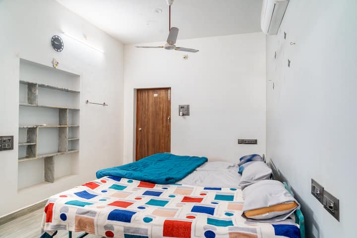 Ac Room With Separte Dressing Room | Salem Bypass - Salem