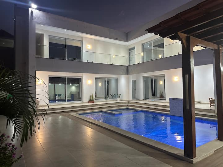 Vivenda / Moradia  / Casa De Passagem & Lazer - Angola