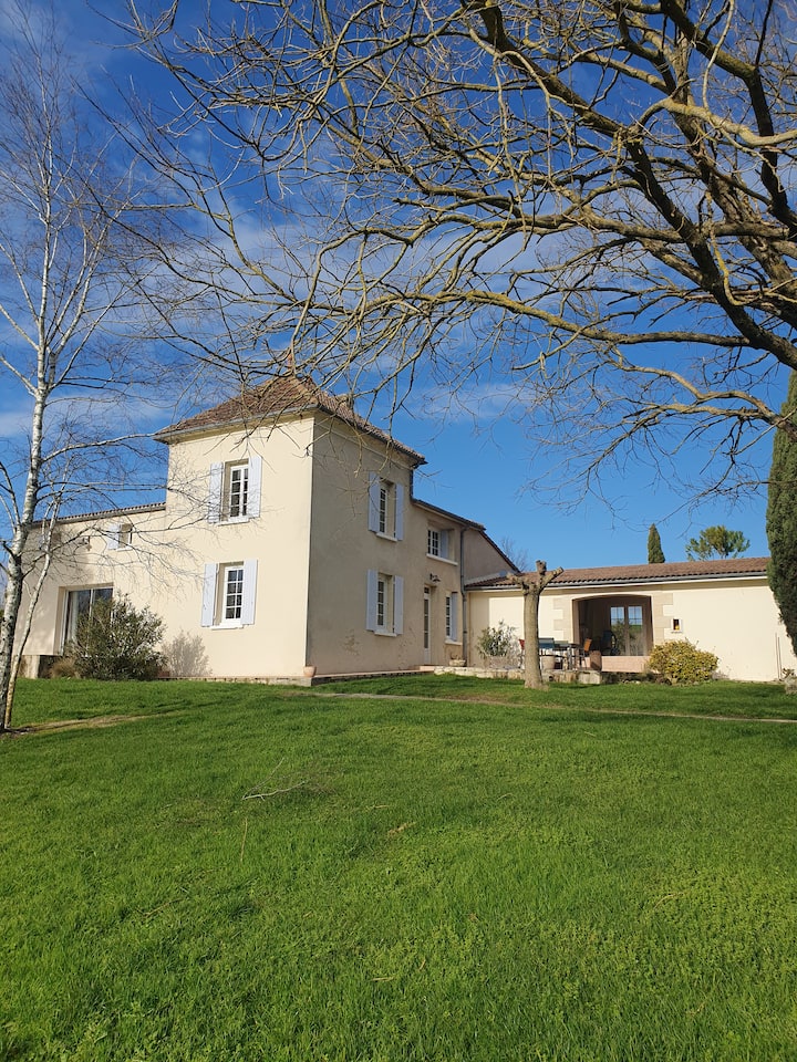 Maison Entière Avec 2 Chambres Ou 3 Chambres - Mirambeau