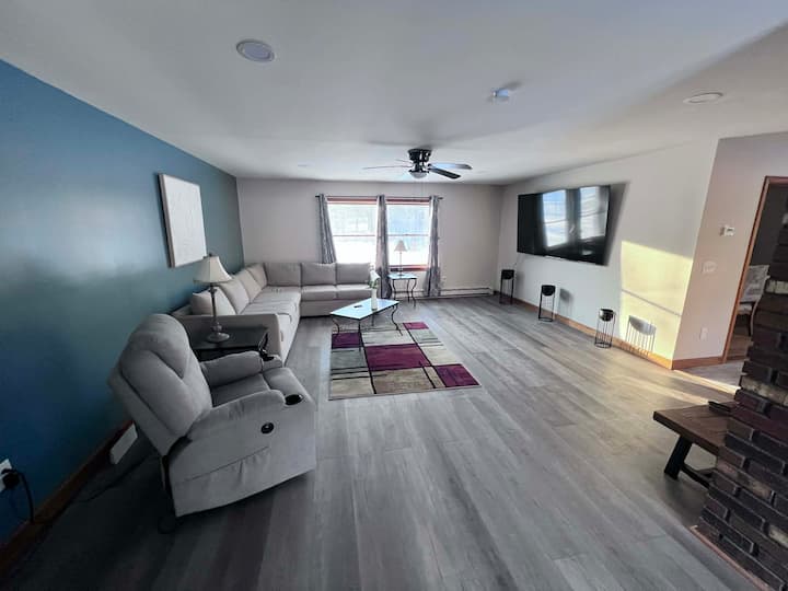 Brick & Meadow Getaway - Catskill, NY