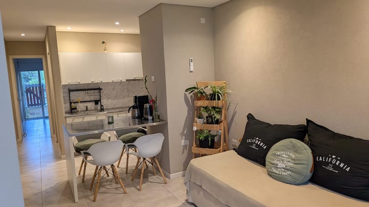 Departamento Céntrico, Cómodo Y Luminoso - Campana