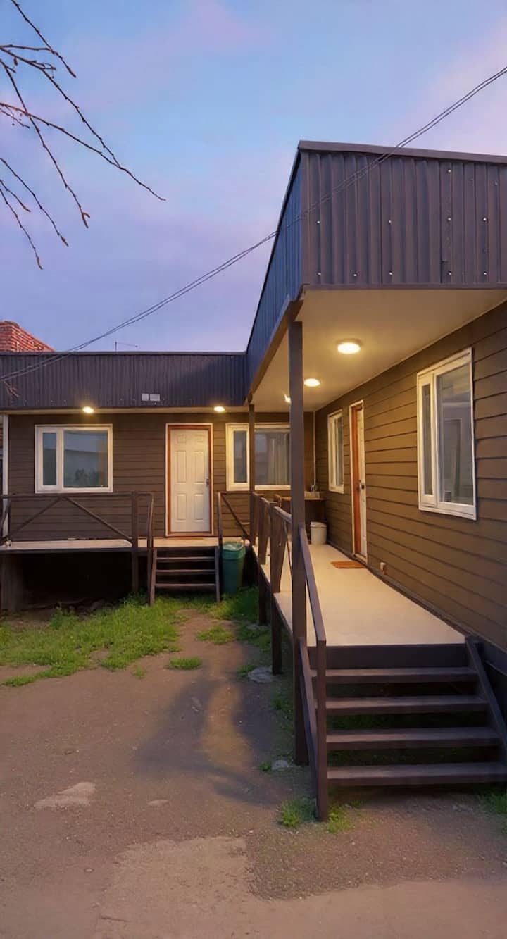 Cabaña Doble, Cálida Con Excelente Ubicación. - Punta Arenas