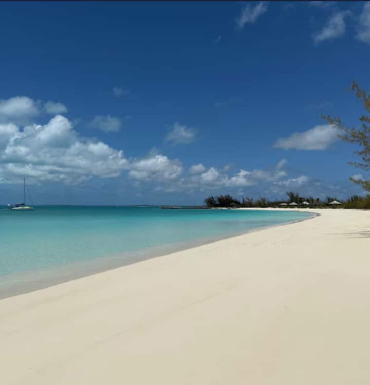 Spacious 4-bedroom House In Cat Island With Ac - The Bahamas