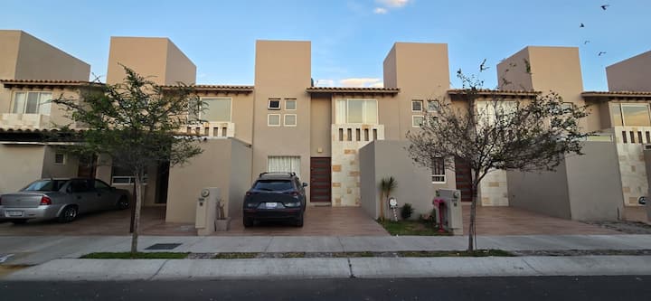 En Privada Cómoda Y Segura - Celaya