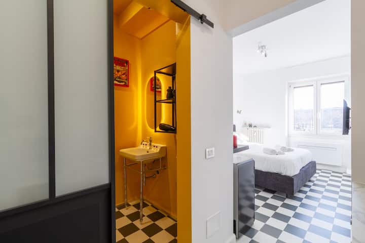 Diabolik At Central Station - Milan