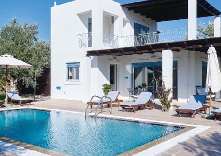 Luxury 3-bedroom Villa With Private Pool - Lindos