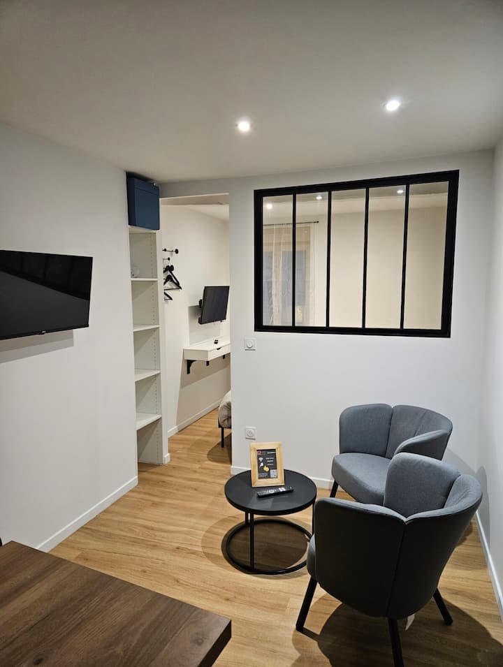 Le Charmeur Lavallois - Laval, France