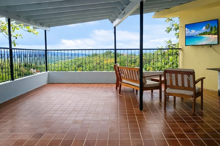 Panoramic Mountain Views | 3br W/ Huge Terrace - Manatí