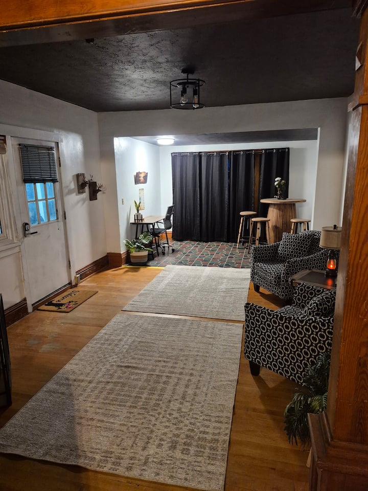 The Dillon Lodge - Dillon, MT