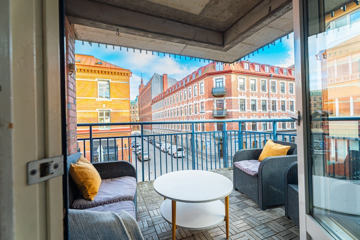 Chic 1br W/ Balcony In Gothenburg | Prime Location - Göteborg