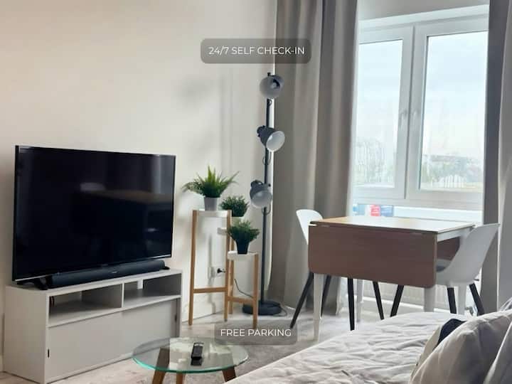 Aura Iii - Modern & Comfortable, 2-room Apartment - Bielefeld