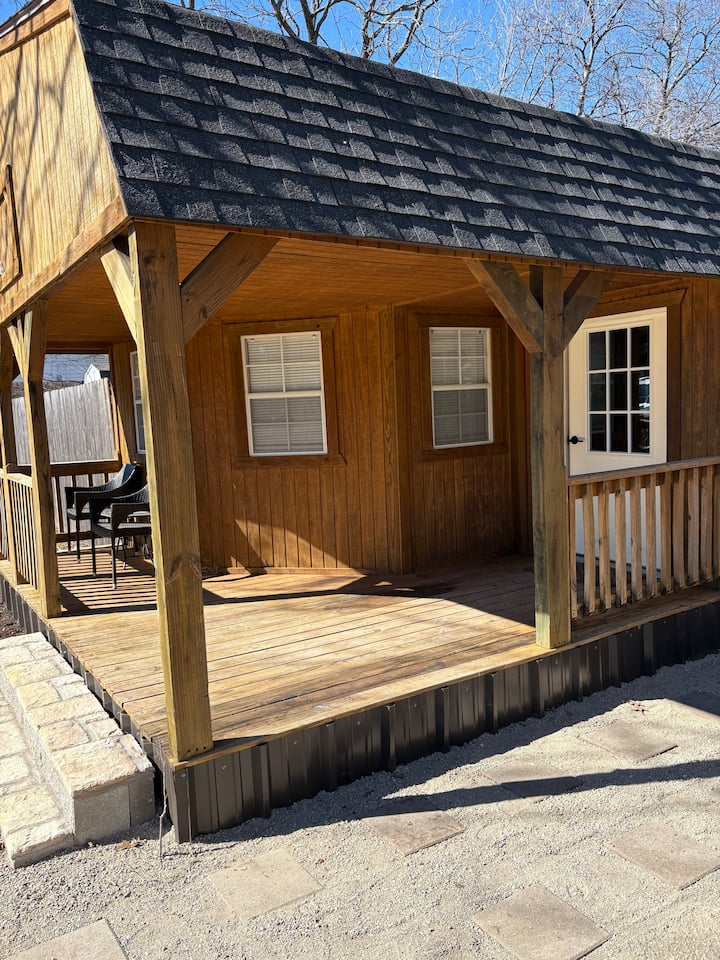 Midlo Chalet - Midlothian, TX