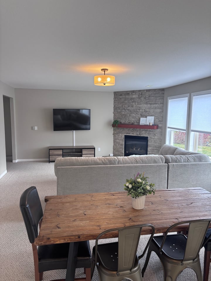 Garden Suite | Spacious 2br/1.5ba | 2 King Beds - West Kelowna