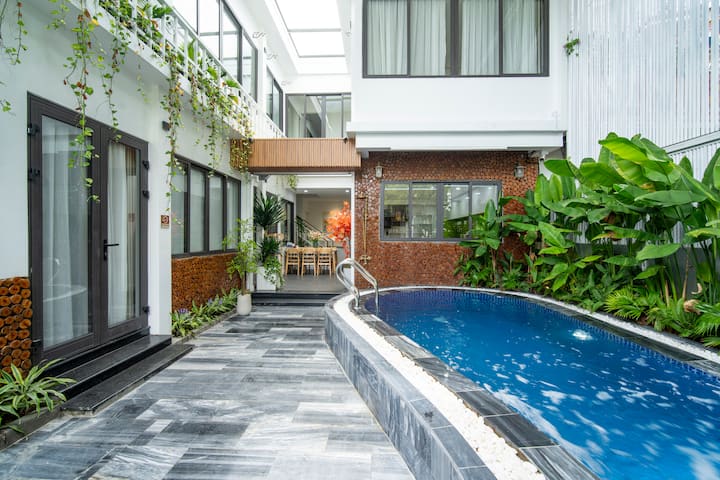 New Pool Villa 6br, Karaoke, Massage & Free Pickup - Da Nang, Province, Vietnam