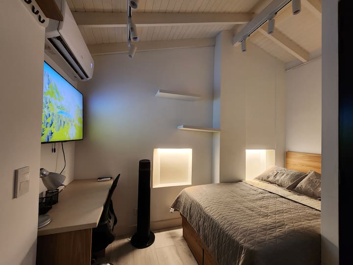 Cozy Mini Loft With A/c In The Heart Of Laureles. - Medellín