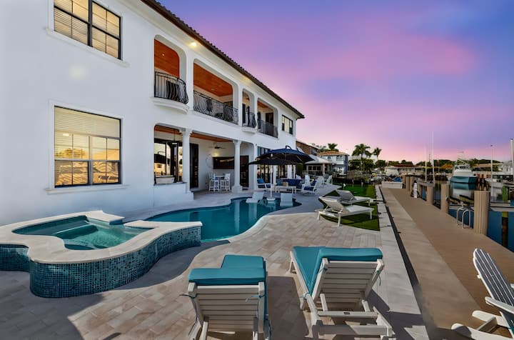 Lighthouse Beacon Breeze Mansion - Lighthouse Point, FL