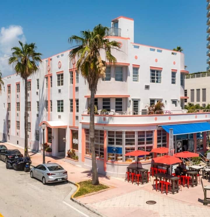 Beachfront Bliss Apartment - Miami Beach, FL