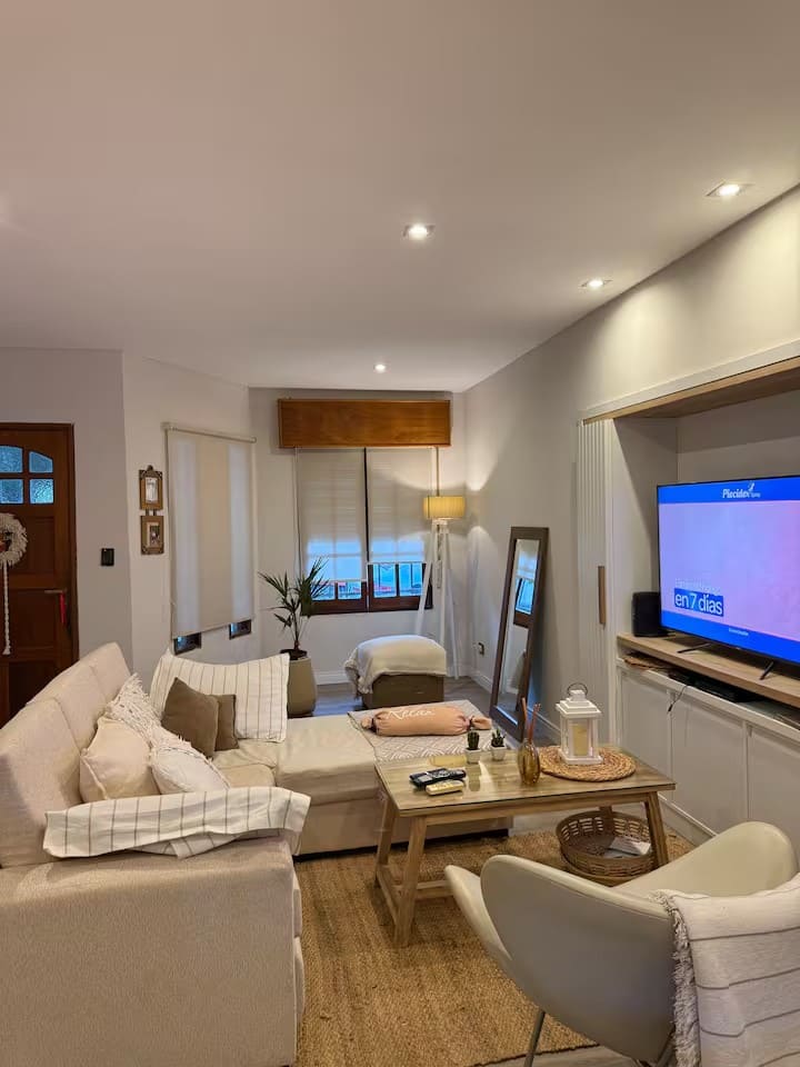 Casa Cómoda Con Pileta, En La Ciudad. - Gualeguaychú