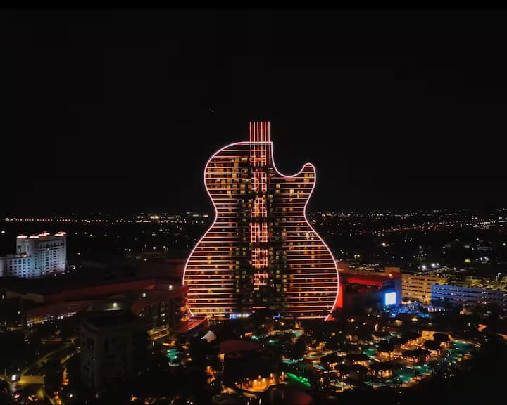 Beach House Studio Near Hard Rock | Hollywood - Miramar, FL