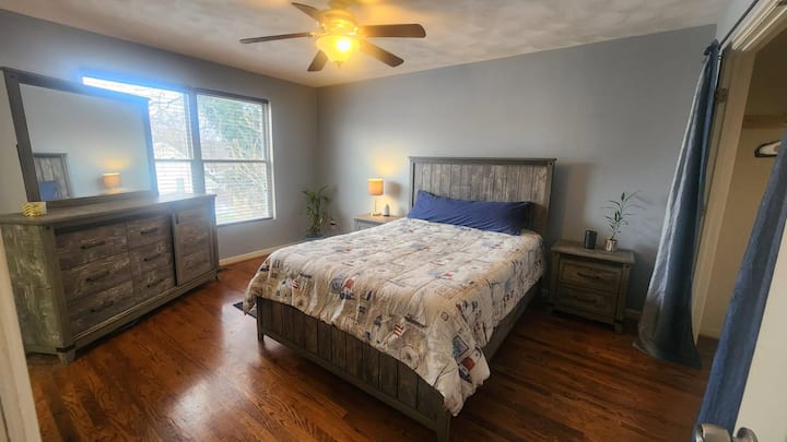 Sail Away! Private Room/bath On Wallace - Roanoke, VA