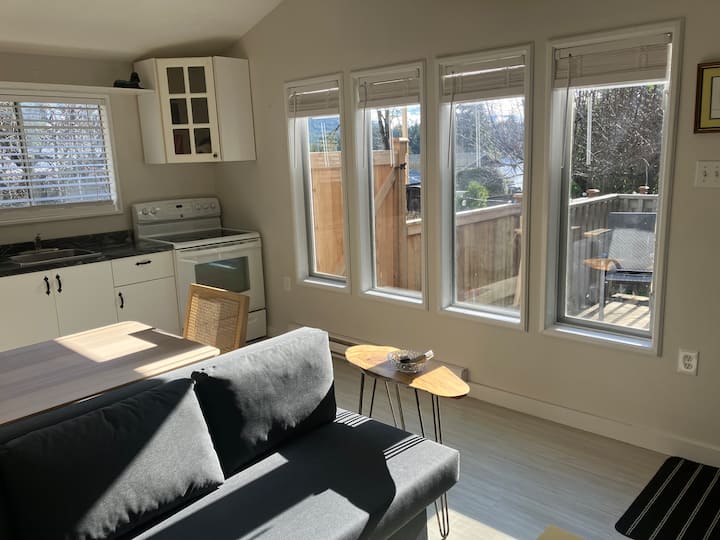 Lovely Youbou Getaway - Lake Cowichan