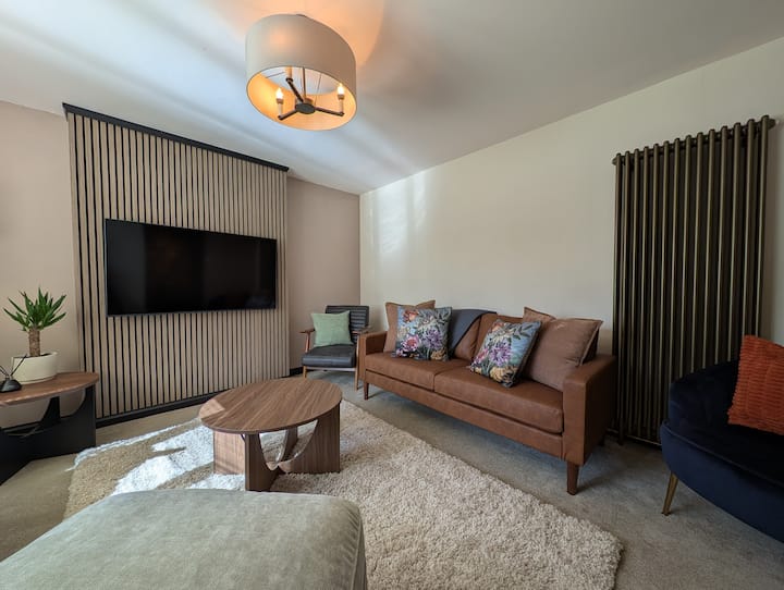 Beautiful 3 Bedroom Home And Study In Hitchin - Campton