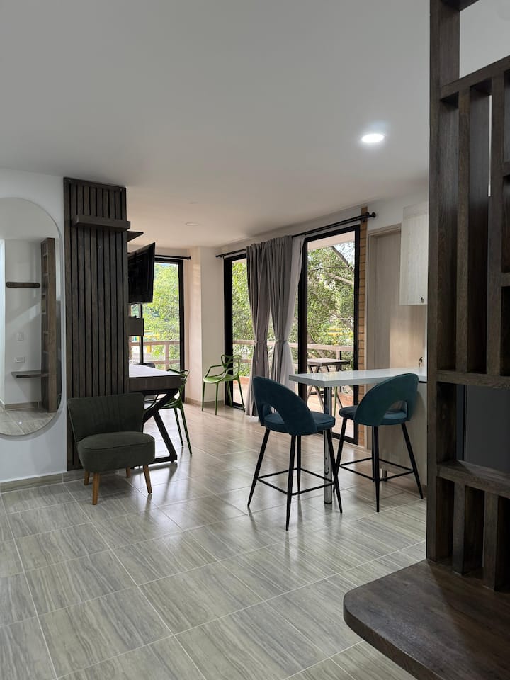Apto Moderno Con Jacuzzi Y Balcón | Cerca Laureles - Medellín