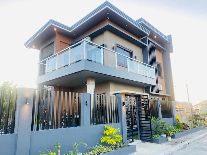 Modern Entire House 2 Storey 3 Bedrooms 3 Tiolet - Bago City