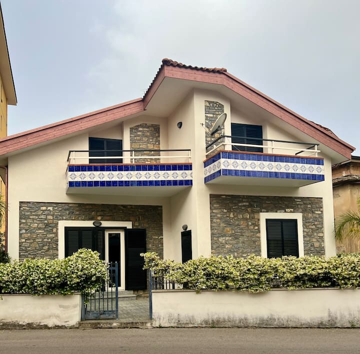 Conchiglia: Casa Che Racchiude Il Suono Del Mare - Pisciotta